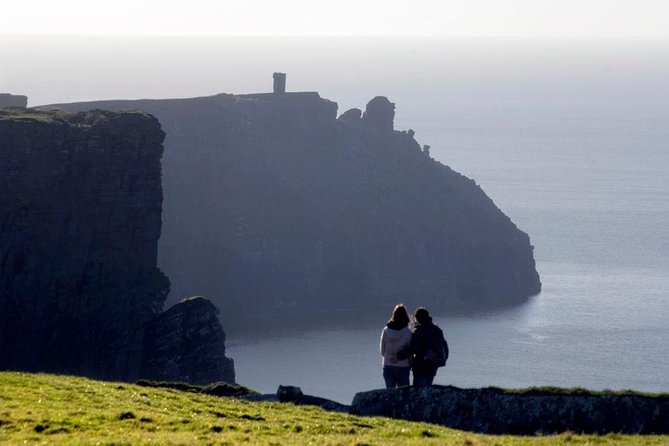 2-Day Southern Ireland Tour From Dublin:Including Blarney and Cliffs of Moher - How to Prepare for the Irish Weather and Terrain