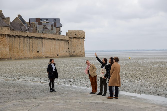 2 Days Mont Saint Michel, Loire Castles Guided Tour - Inclusions and Amenities