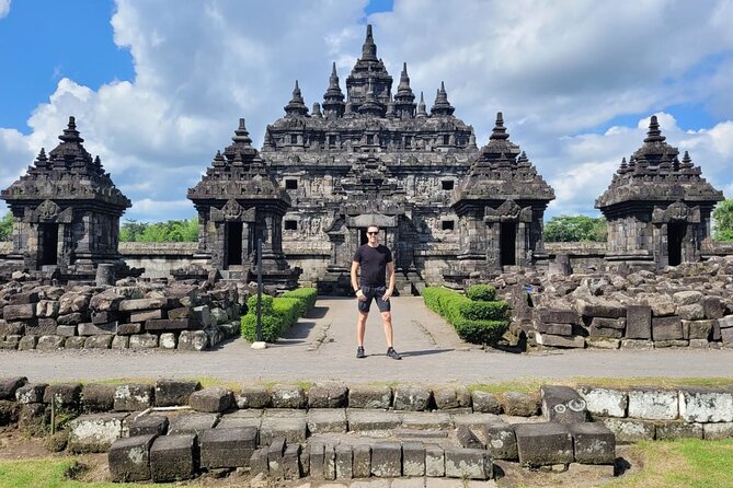 Borobudur Temple Climb To The Top & Prambanan Temple - 1 day tour - The Experience on the Ground