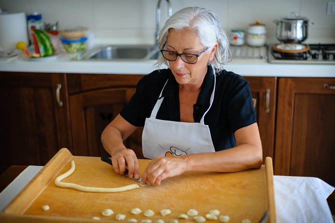 Cesarine: Small Group Pasta and Tiramisu Class in Alberobello - Insider Tips for the Class