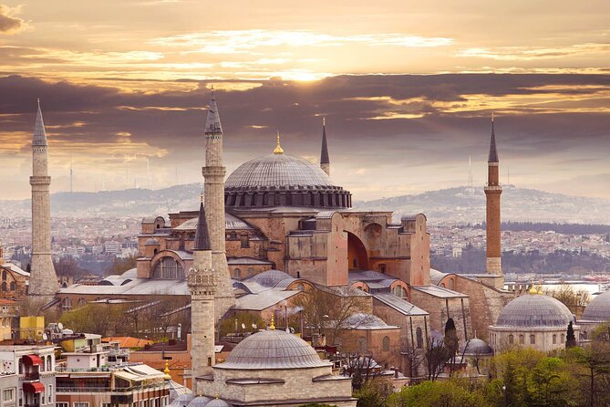 Full Day Istanbul Old City Tour With Expert Local Guide - Discovering Topkapi Palace