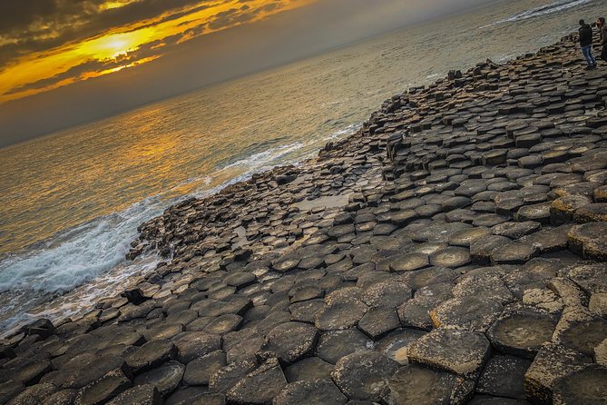Giants Causeway & Game of Thrones Tour From Belfast - Accessibility and Suitability