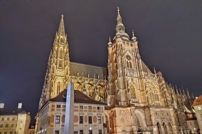 Guided Old Town & Jewish Quarter Walking Tour Prague (Tip-Based) - Traveler Reviews and Recommendations