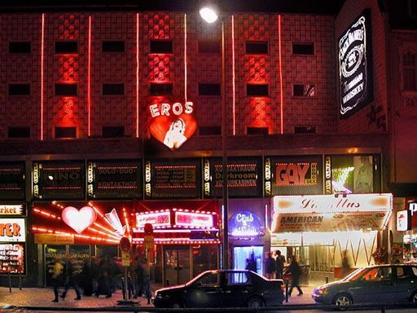 Hamburg Reeperbahn Small-Group Walking Tour - Beatles History and Landmark Visits