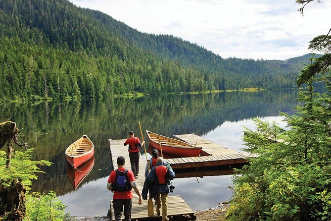 Ketchikan Jeep and Canoe Safari - Enjoying the Alaskan-Style Snacks