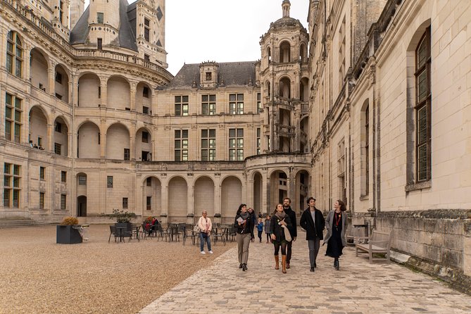 Loire Valley Castles Trip With Chenonceau and Chambord From Paris - What to Expect