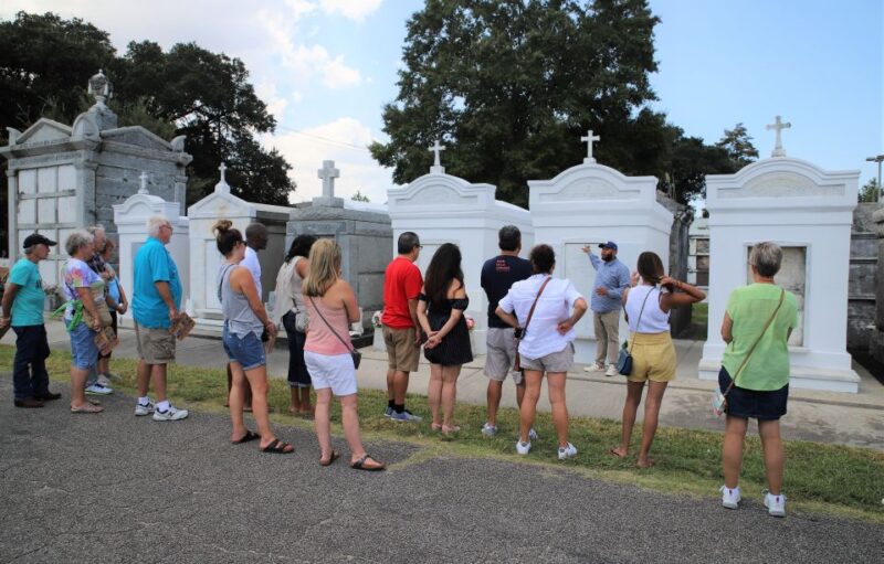 New Orleans: 2-Hour 15-Minute City and Cemetery Tour by Bus - A Detailed Breakdown of the Itinerary