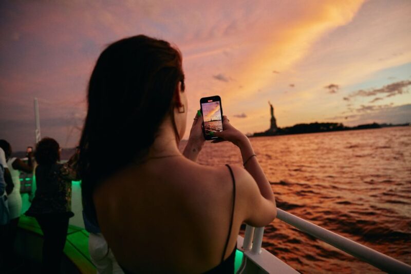 New York City: Gourmet Dinner Cruise with Live Music - Who Will Love This Experience?