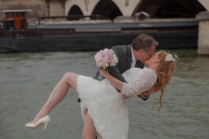 Paris Eiffel Tower Wedding Vows Renewal Ceremony With Photo Shoot - Planning Your Vow Renewal in Paris