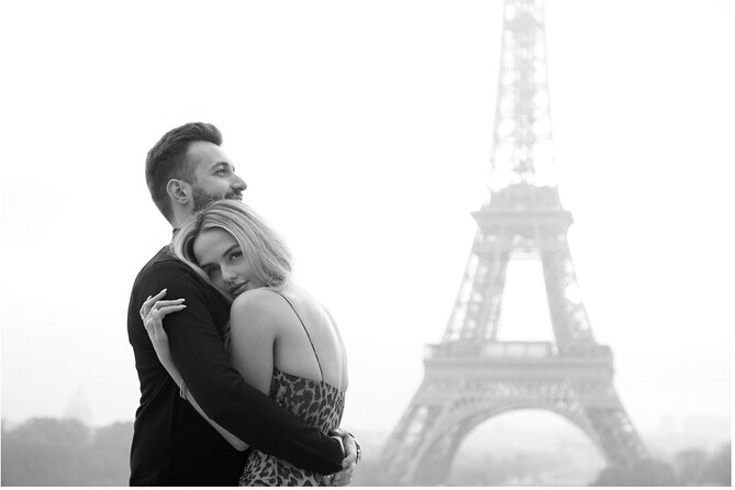 Paris Photo Shoot Eiffel Tower & Chateau De Versailles - Frequently Asked Questions