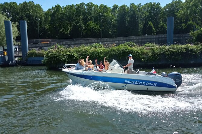 Paris Private Seine River Cruise Embark Near Eiffel Tower - Personalized Service
