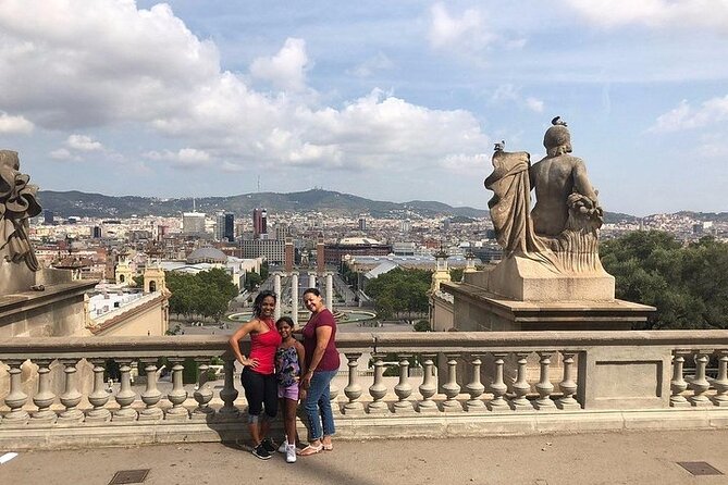 Private Barcelona Highlights: Gothic Sagrada Familia & Park Güell - Frequently Asked Questions