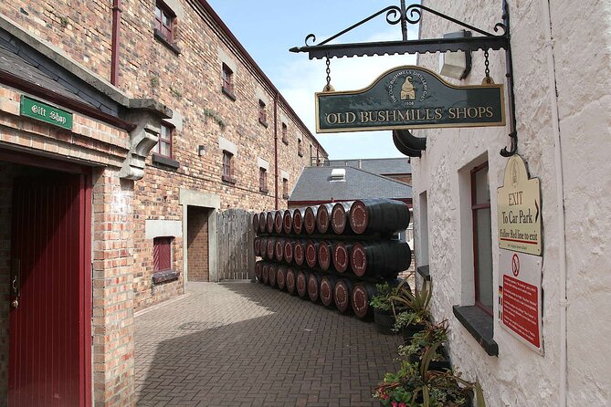 Private Tour - Causeway, Castles & Whiskey Tour - Game of Thrones - Discovering the Castles and Whiskey Distilleries