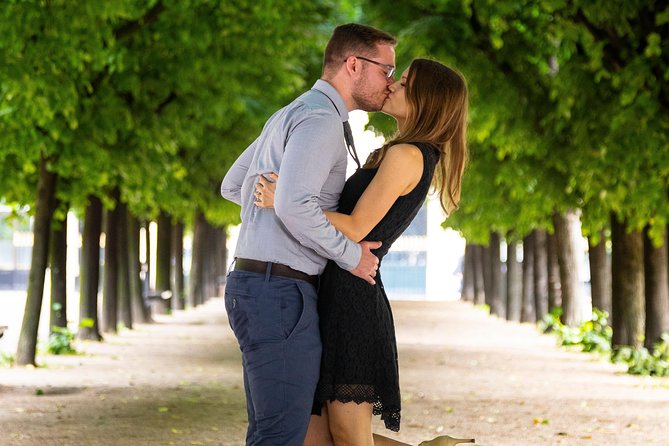 Professional Photo Shoot Walking Tour in Central Paris - Additional Tips and Information