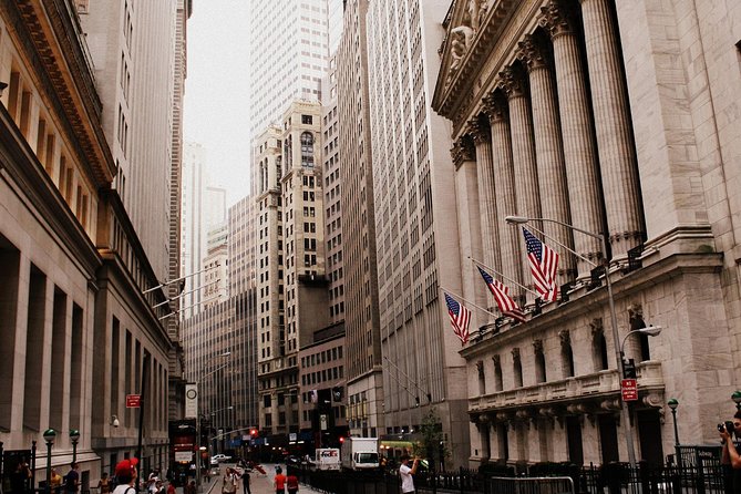 See 30+ Top New York Sights - Fun Local Guide - Getting Around New York City