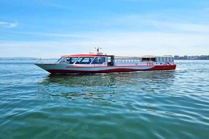 Sunset Cruise on Tagus River With Welcome Drink Included - Enjoying the Sunset and Welcome Drink
