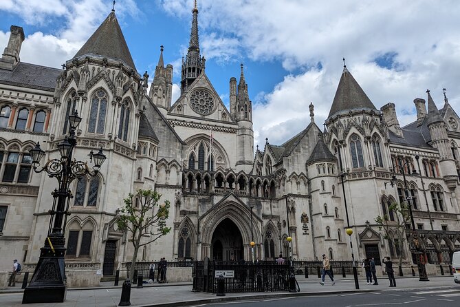 Turmoil, Templars & Oliver Twist Londons Squalor and Splendour - Taking in the Captivating Contrasts of the City
