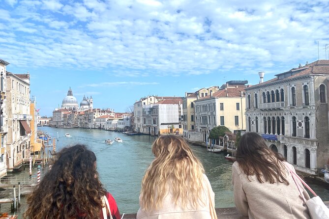 Venice Street Food and Sightseeing Walking Tour - Exploring the Rialto Market