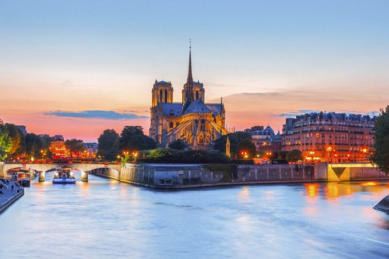 Paris: Illuminations River Cruise With Audio Commentary - Choosing the Perfect River Cruise for Your Visit