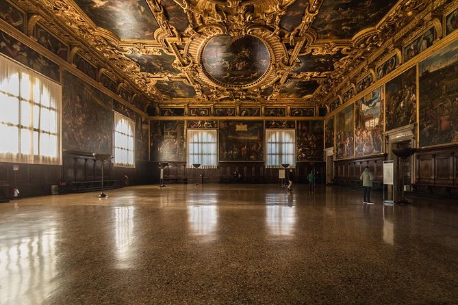 St. Marks Basilica & Doge Palace + Murano, Burano Guided Tour - What to Expect on the Tour