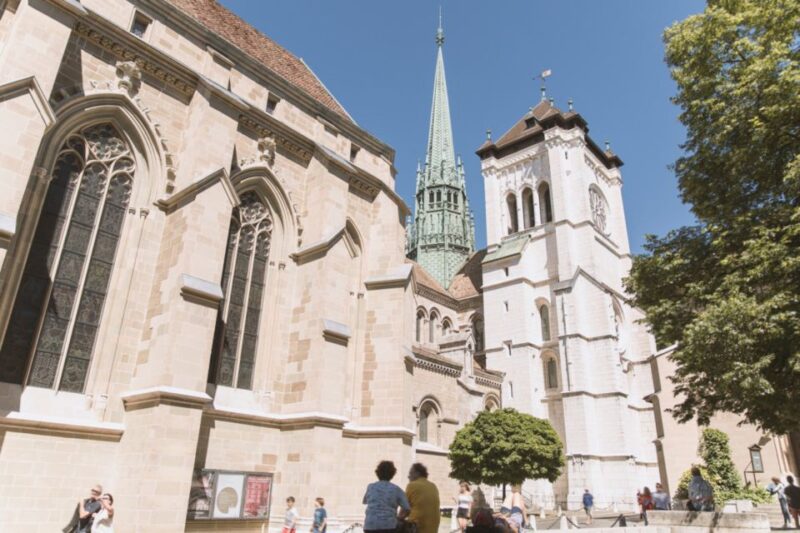 Geneva: Hop-on Hop-off Sightseeing Bus and Mini-Train Tour - Since You Asked