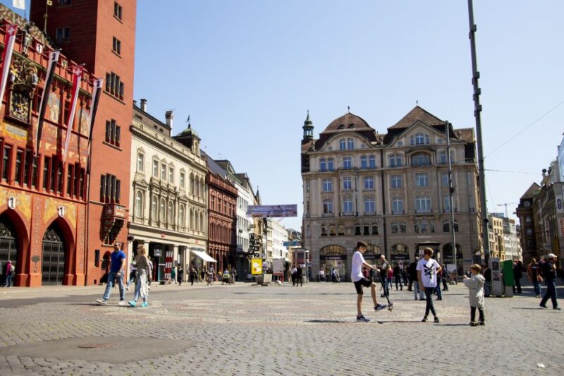 Basel: Express Walk With a Local in 60 Minutes - Key Points