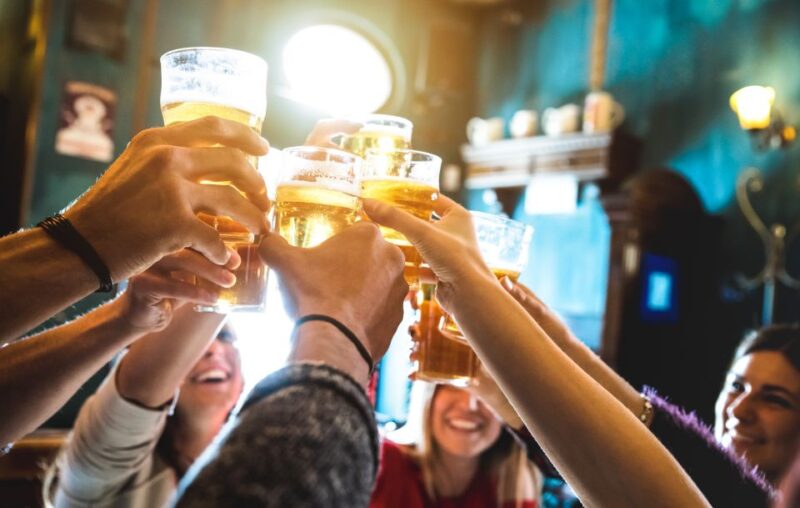 Boston: Historic Pubs Walking & Ferry, Food & Drink Tour - Key Points