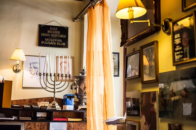 Budapest Jewish Cuisine & Culture Walk - The Moorish-Style Dohány Street Synagogue