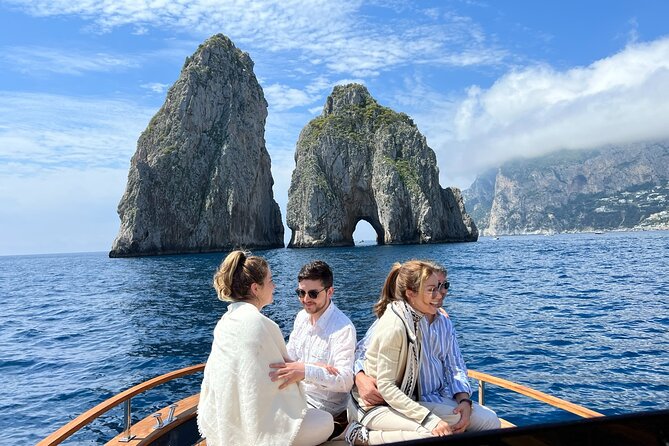 Capri Exclusive Premium Semi-Private Luxury Yacht Tour - Key Points