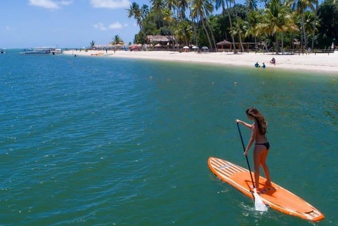 Carneiros Beach - Location and Accessibility