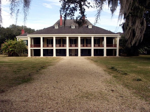 Destrehan Plantation and Large Airboat Tour from New Orleans - Key Points