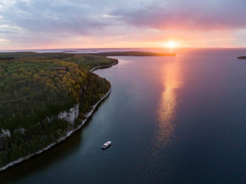 Door County Historic Cottage Row & Strawberry Islands Cruise - Key Points