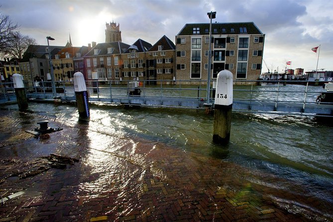 E-Scavenger Hunt Dordrecht: Explore the City at Your Own Pace - Discover Dordrechts Rich History