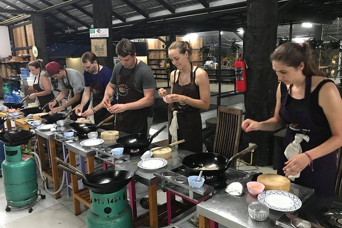 Evening Cooking Class in Organic Farm with Local Market Tour - A Practical and Flavorful Introduction to Chiang Mai’s Culinary Scene