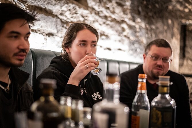 Evolution of Gin and Underground Gin Tasting in Edinburgh - The Rich History of Gin
