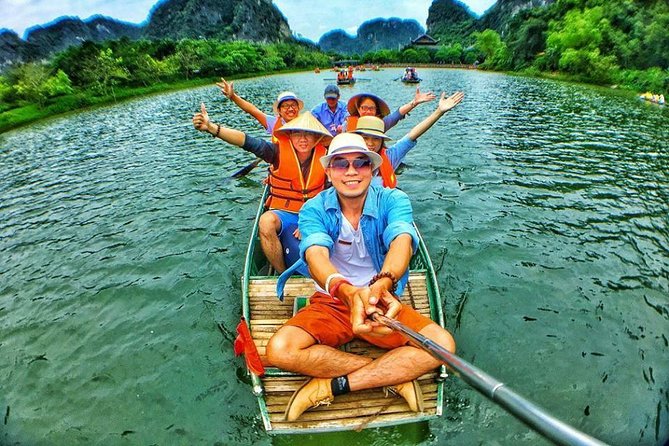 Exploring Bai Dinh Pagoda -Trang An -Mua Cave with Buffet Lunch 1 Day From Hanoi - The Itinerary in Detail