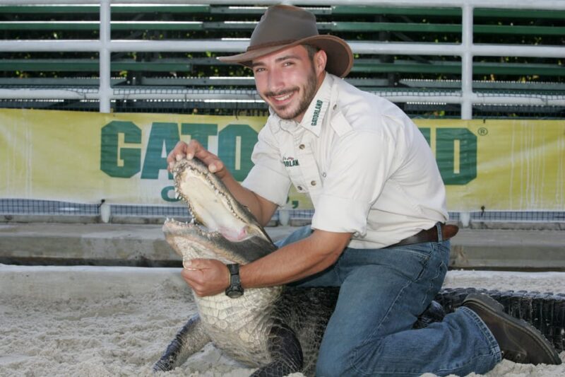 From Orlando: Swamp Airboat Ride and Gatorland Entry - The Airboat Ride at Boggy Creek Airboat Rides
