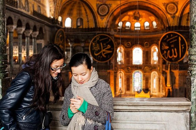 Istanbul Combo: Classic City Tour and Bosphorus Cruise - Navigating the Bustling Grand Bazaar and Spice Market