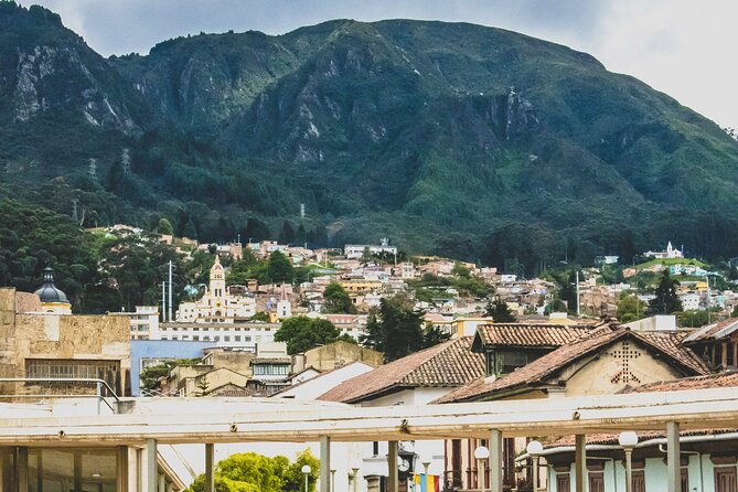 La Candelaria Private Tour Bogotá + Local Lunch + 2 Museums (6 Hrs.) - Comprehensive Tour Overview
