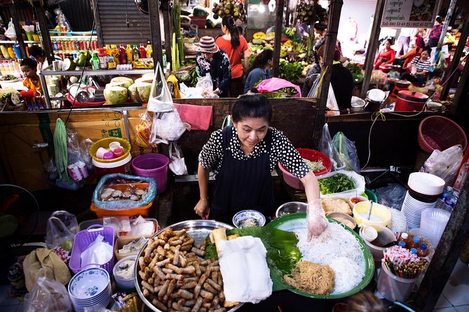 Morning Market and Street Art Tour, Including Breakfast and all Transport - An In-Depth Look at the Tour