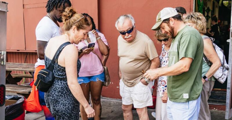 New Orleans: Garden District Food, Drinks & History Tour - Exploring the Garden District Food, Drinks & History Tour: A Deep Dive