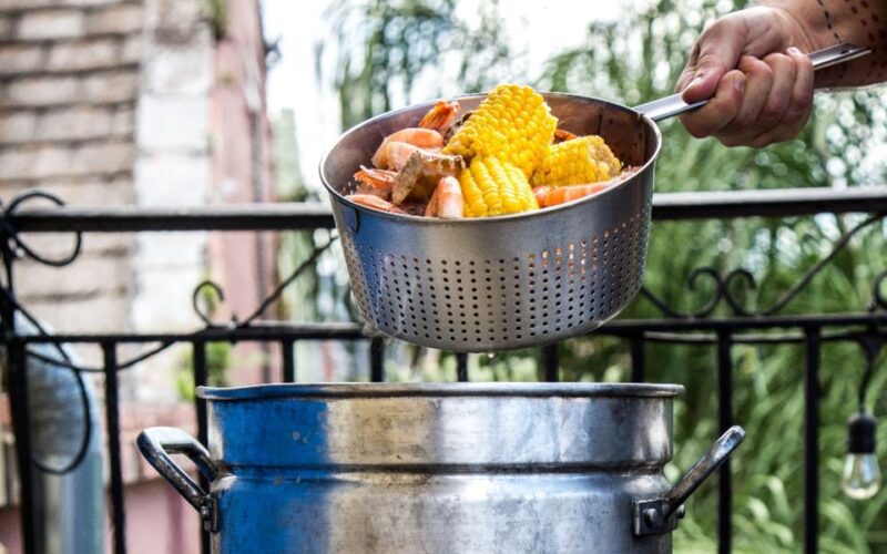 New Orleans: Shrimp Boil Experience in French Quarter - Authentic Cajun Shrimp Boil in French Quarter: An In-Depth Review