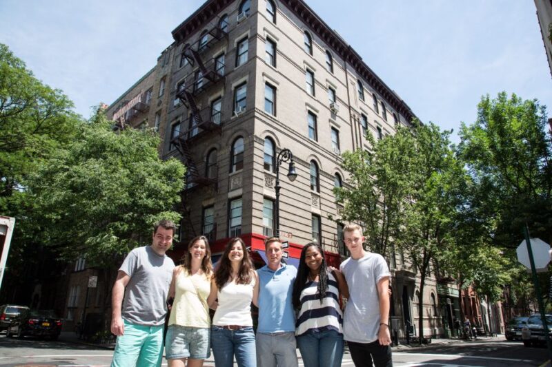 NYC: Manhattan TV and Movie Bus Tour with Actor Guide - Key Points