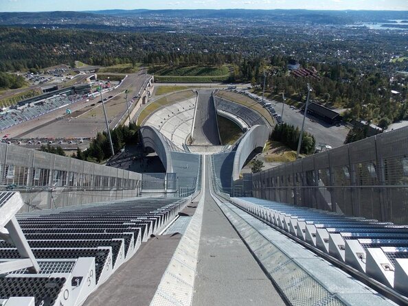 Oslo Panorama Tour with Holmenkollen Ski Jump and Vigeland Park - Exploring Oslo: A Balanced Look at the Panorama Tour with Holmenkollen and Vigeland Park