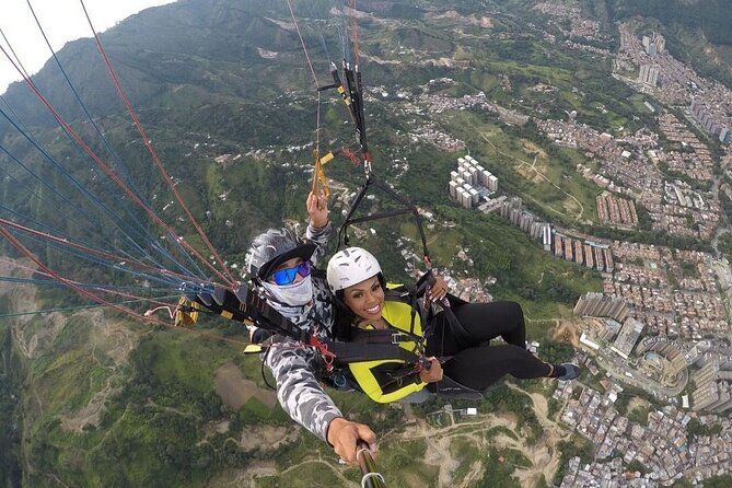 Paragliding Tour From Medellin With Transportation and Videos HD - Tour Overview