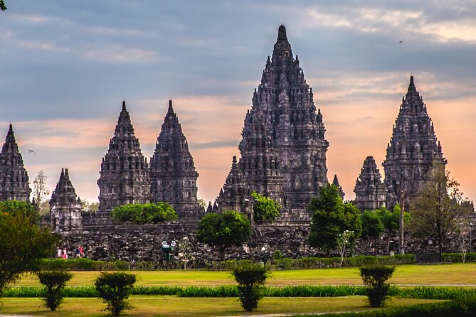 Prambanan Temple and Ramayana Ballet Show (VIP Seat with dinner) - Key Points