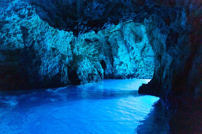 Private Boat Tour From Hvar - Blue and Green Cave, Vis, and the Pakleni Islands - Key Points