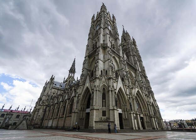Private Quito City Tour+Teleferico+Mitad Del Mundo With Entrances - Key Points