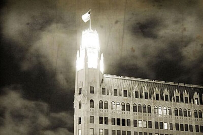 San Antonio: Ghosts and True Crime Guided Walking Tour - What the Tour Looks Like in Practice