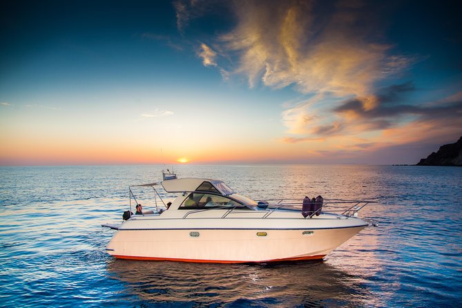 Santorini 5 - Hours Private Day Or Sunset Cruise with Bbq and Drinks - Introducing the Santorini Private Boat Cruise Experience